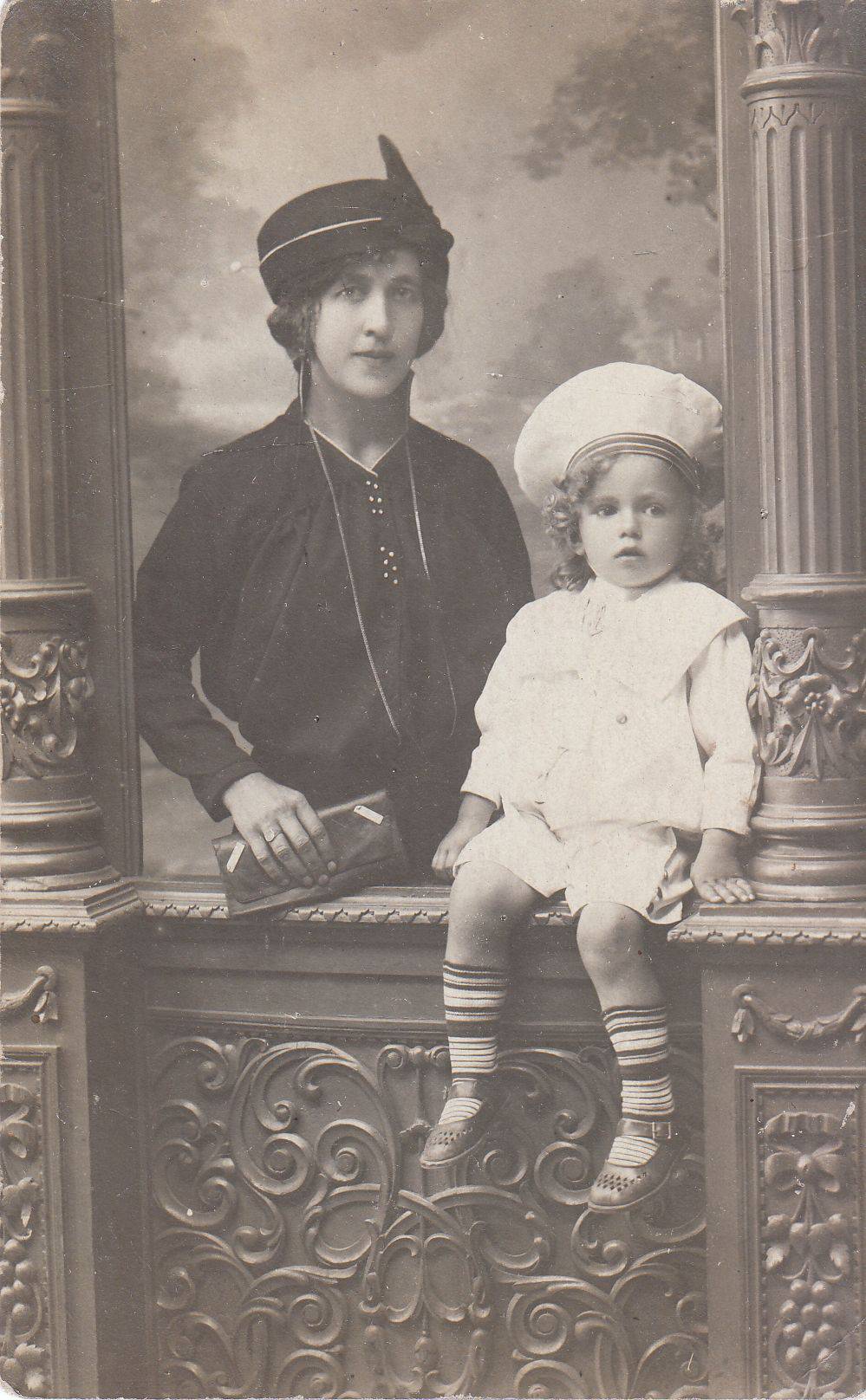 mama su vaiku carinė foto | 24304199
