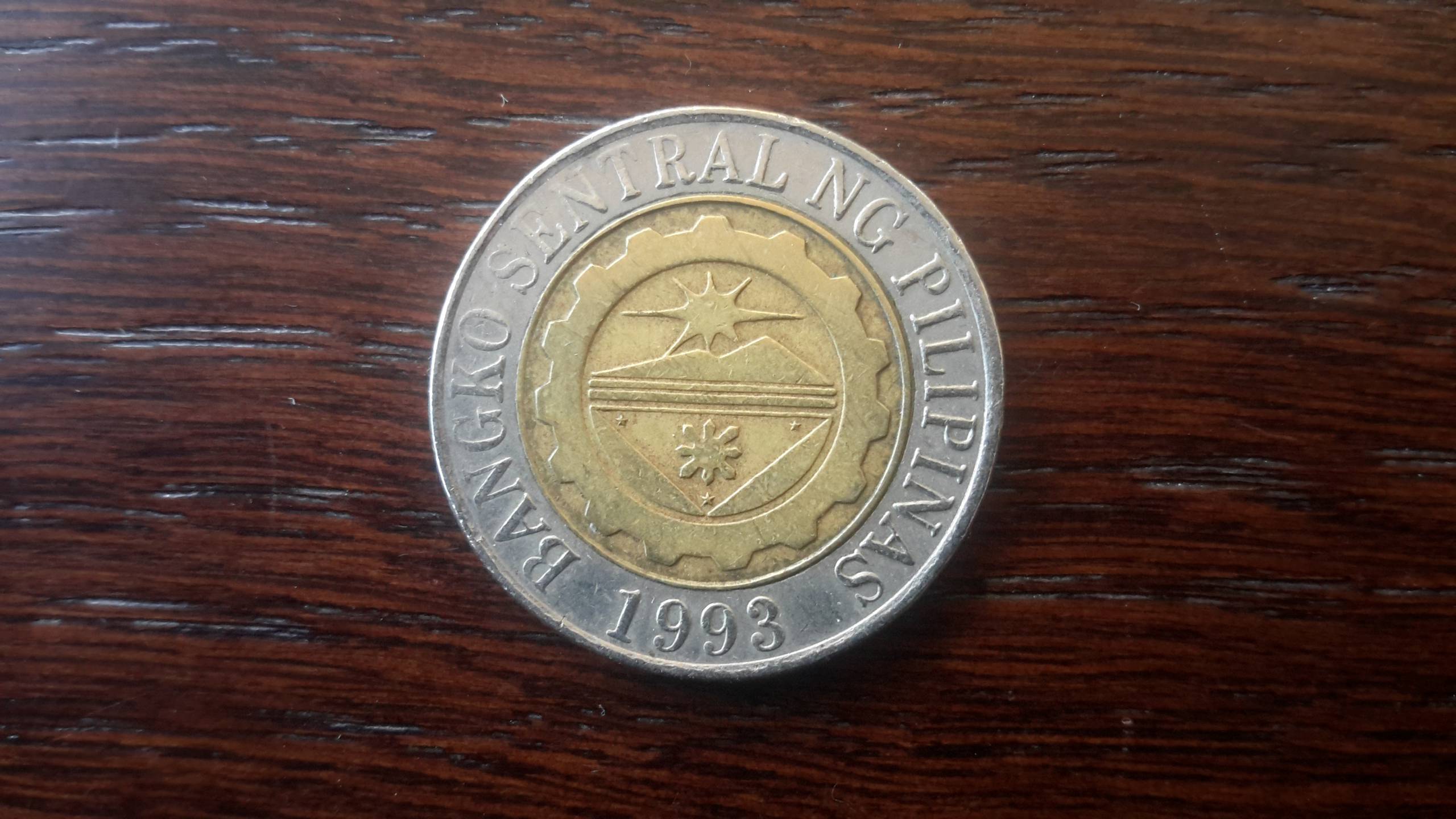 Filipinai 10 piso 2006 | 24629565