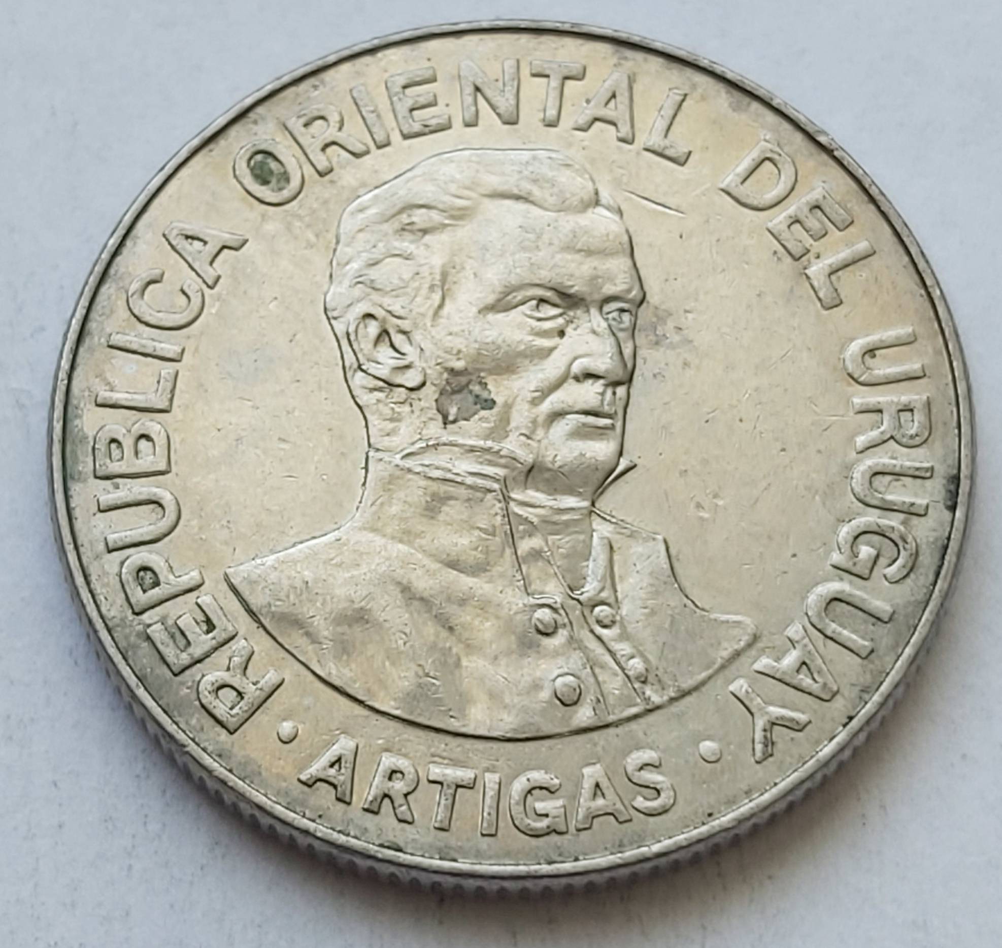 Urugvajus 500 naujųjų pesų, 1989 | 24687288