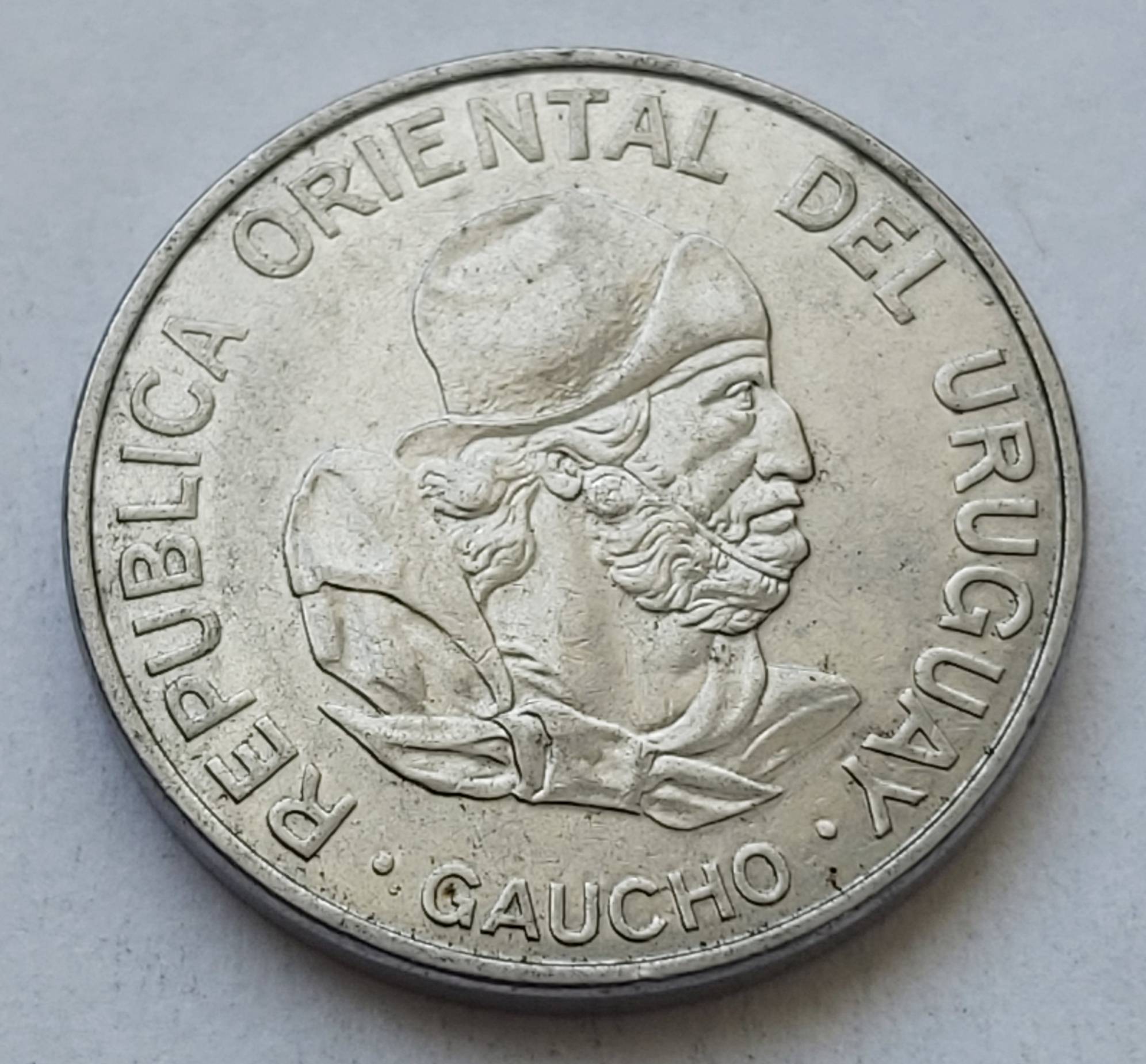 Urugvajus 100 naujųjų pesų, 1989 | 26086058